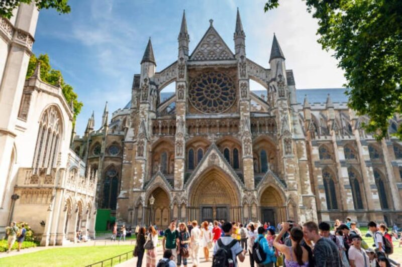 London: 50+ Sights Taxi Tour & Westminster Abbey Entry - A Full-Bodied Tour of London in a Classic Black Cab