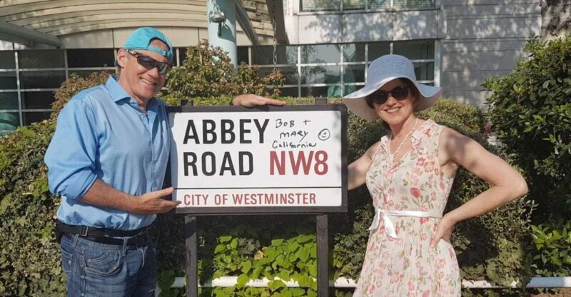 London: Beatles Magical Tour by Black Cab - An In-Depth Look at the Beatles Magical Tour
