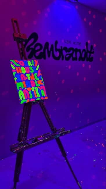 London: Bottomless Sip & Paint in the Dark - Who Should Consider This Experience?
