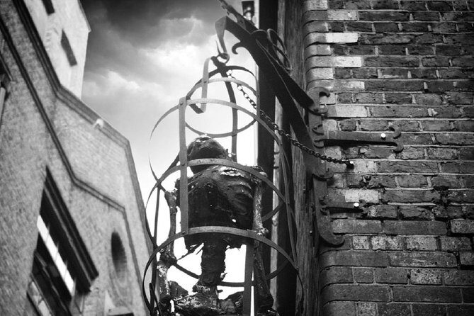 London Bridge Ghost Walking Tour - Key Points