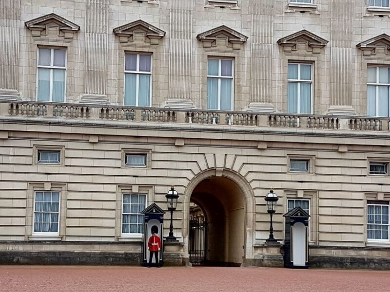 London: British Royalty Walking Tour - Starting Point: The Ritz London