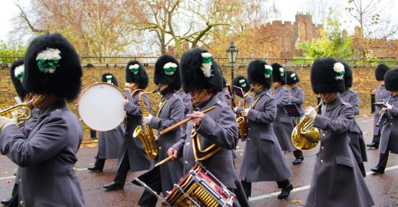 London: Buckingham Palace & Changing of the Guard Experience - Key Points