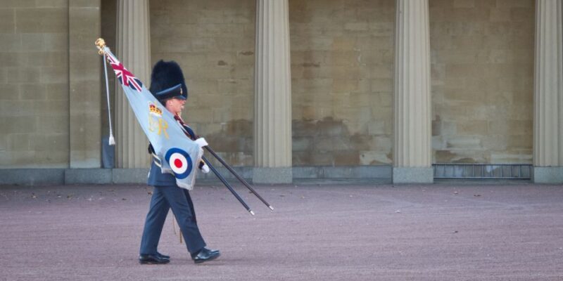 London: Buckingham Palace Changing of the Guard Guided Tour - Who Will Appreciate This Tour?