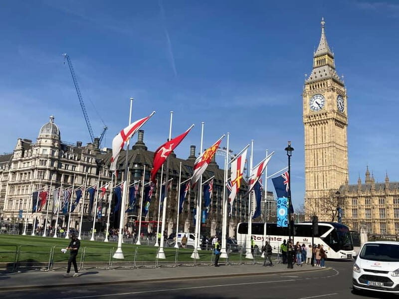 London: Buckingham Palace & Royal City Walking Tour - Introduction