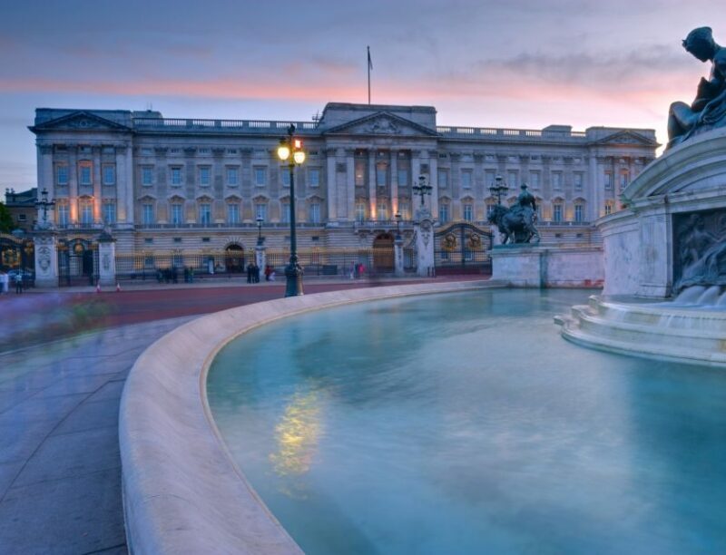 London: Buckingham Palace Ticket and Afternoon Tea Bus Tour - Practical Tips