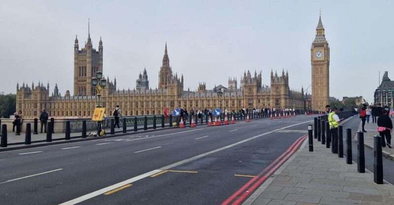 London by taxi: Highlights Tour in a real London Black Cab. - The Classic London Experience in a Black Cab