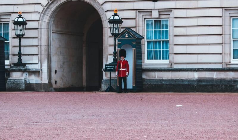 London: Changing of the Guard Experience and Landmarks Tour - Introduction