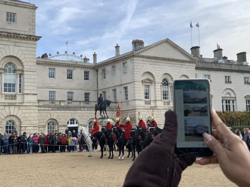 London: Changing of the Guard Private Group or Family Tour - Introduction: A Unique Perspective on Londons Famous Ceremony