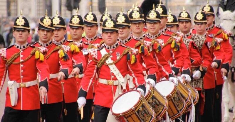 London: Changing of the Guard Private Group or Family Tour - The Duration, Cost, and Overall Value