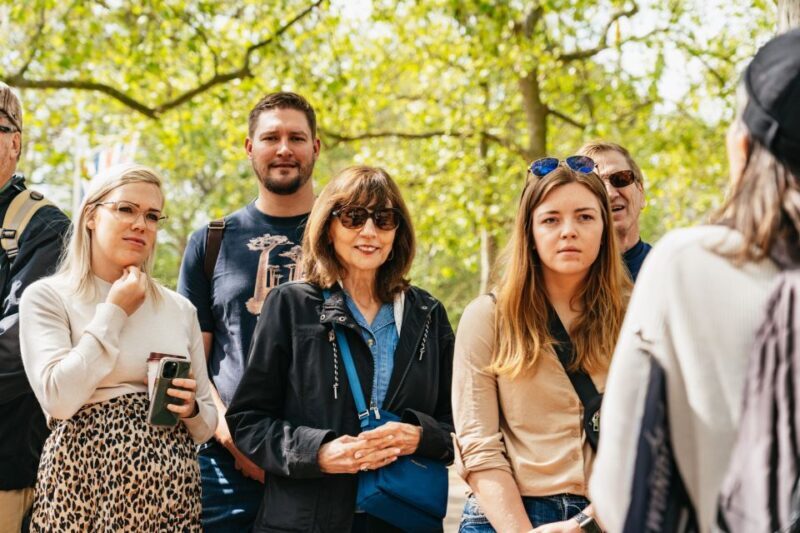 London: Changing of the Guard Tour by Buckingham Palace - Practical Tips for Participants