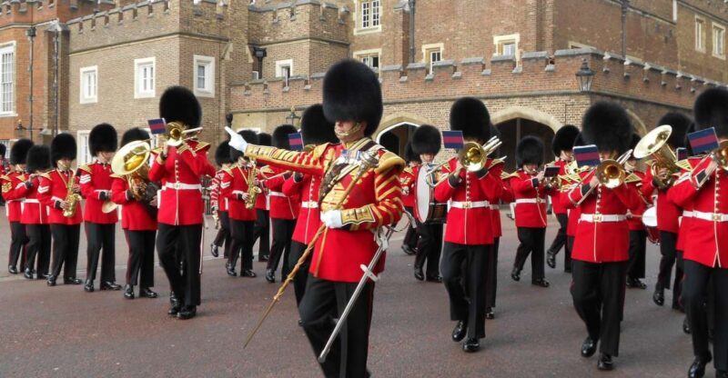 London: Changing of the Guard Walking Tour - FAQs