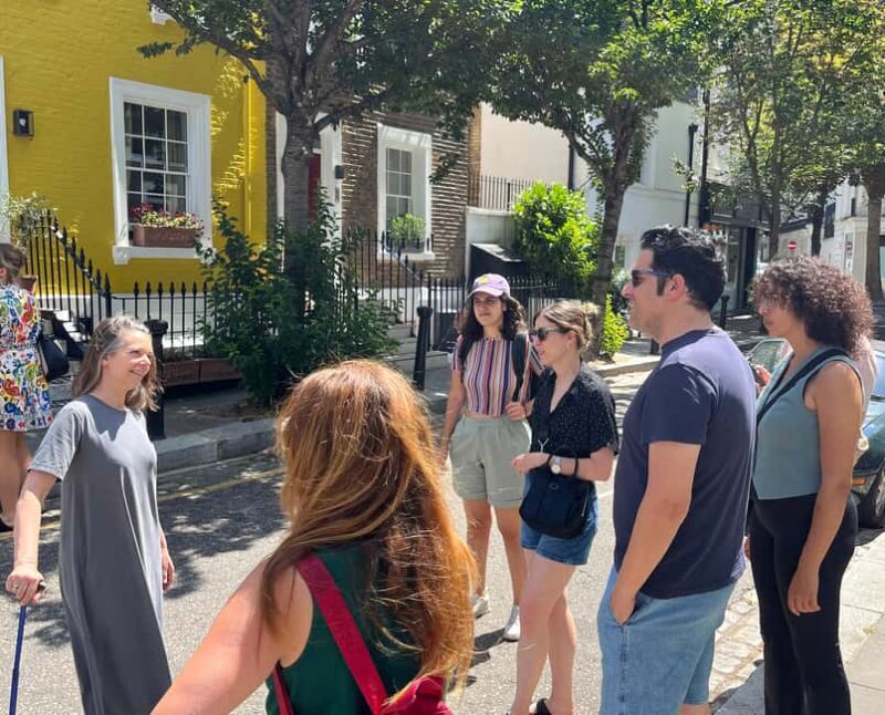 London: Chelsea Walking Tour - Stories, Sights & Small Bites - Visiting a World-Famous Art Gallery