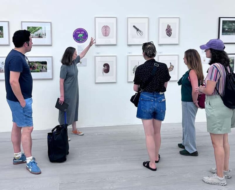 London: Chelsea Walking Tour - Stories, Sights & Small Bites - Accessibility and Suitability