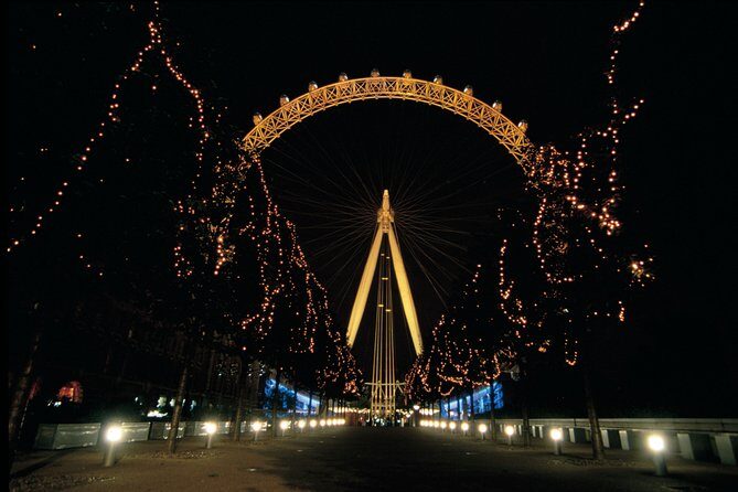 London Christmas Day 1 Day Hop-on Hop-off Bus Tour - FAQs
