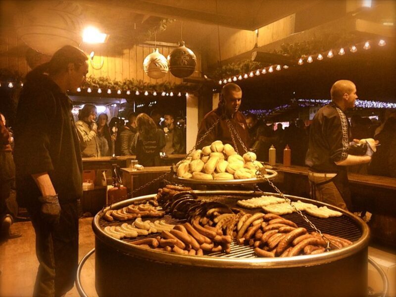 London: Christmas Lights & Bites Tour - Authentic Experiences and Hidden Gems