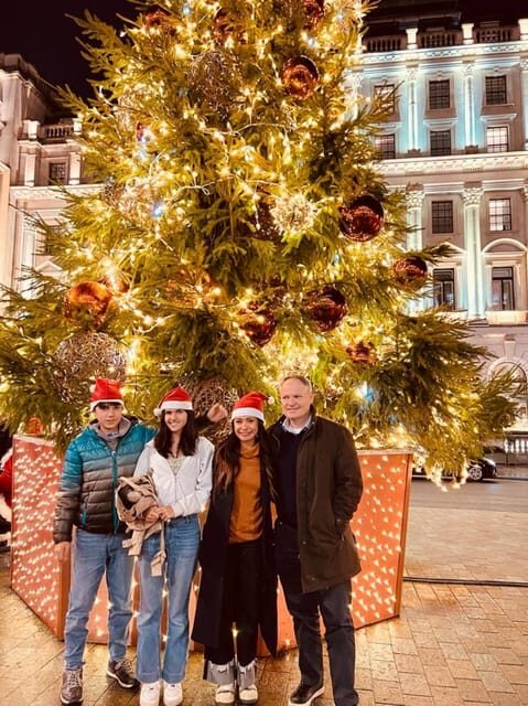 London: Christmas Lights Private Taxi Tour - Authentic Experiences and Listener Insights
