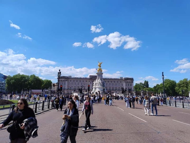 London City Hike - All the Big Landmarks in One Big Tour - The Sum Up