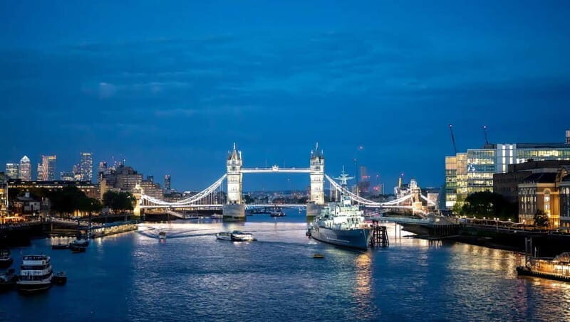 London: City Lights Bus Tour by Night - Authenticity & Experience