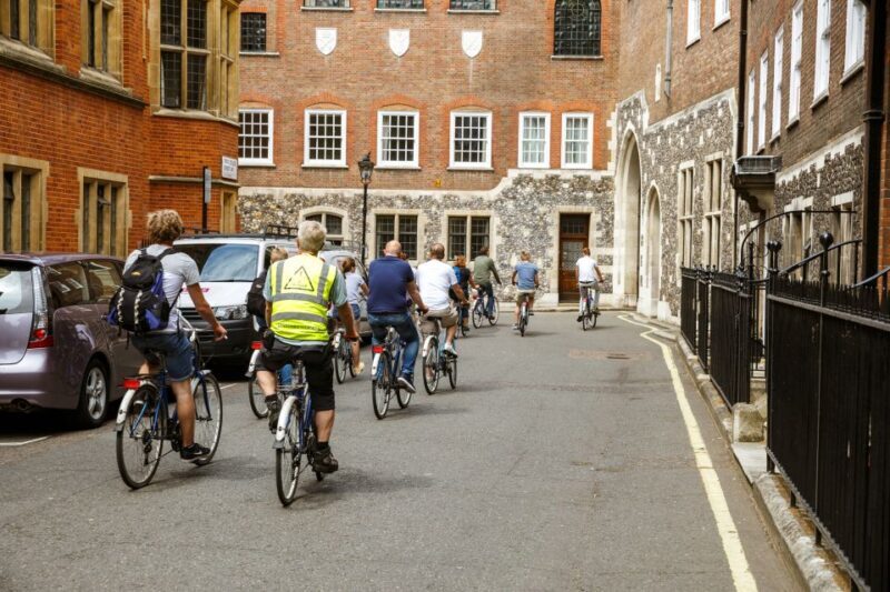 London: Classic Gold 3.5-Hour Bike Tour - The Ride and Group Dynamics