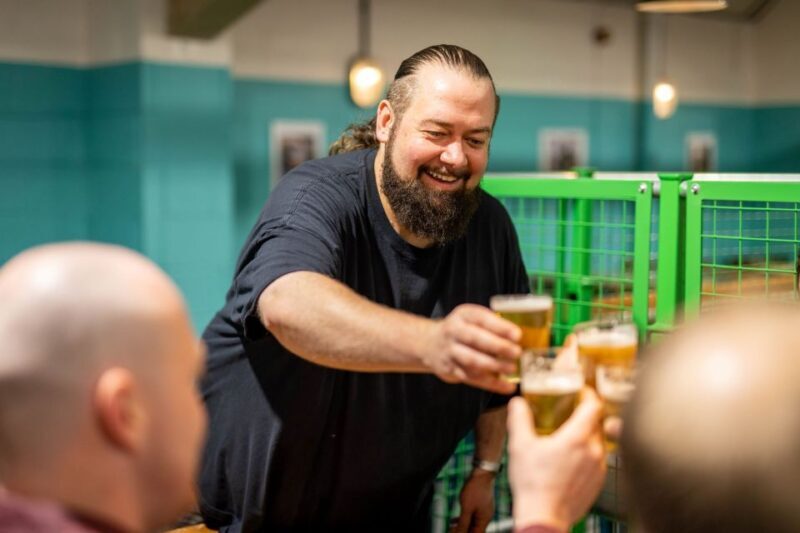 London: Craft Brewery Tour with Tasting of 4 Beers - An In-Depth Look at the Hackney Craft Beer Experience