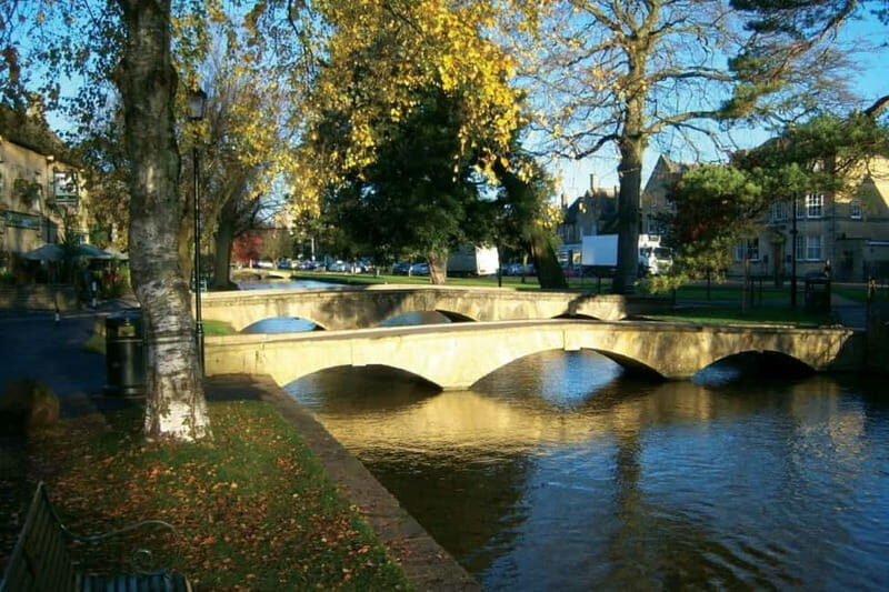 London: Cream Tea at Blenheim Palace & the Cotswolds Tour - The Authentic Experience: Guides and Food