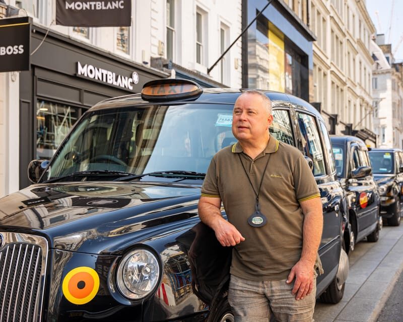 London: Explore Iconic Landmarks in a Classic Black Cab Tour - Summary