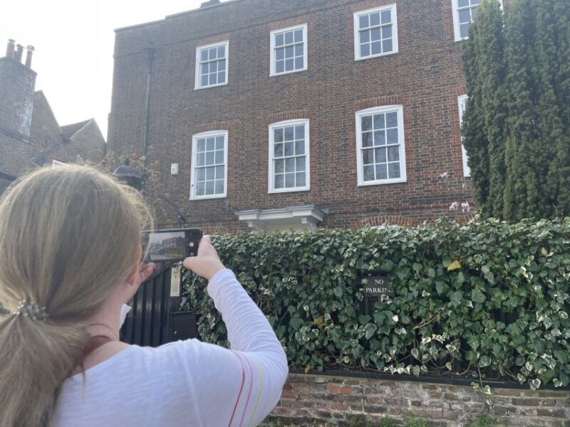 London: George Michael Tour by Black Taxi - Key Points