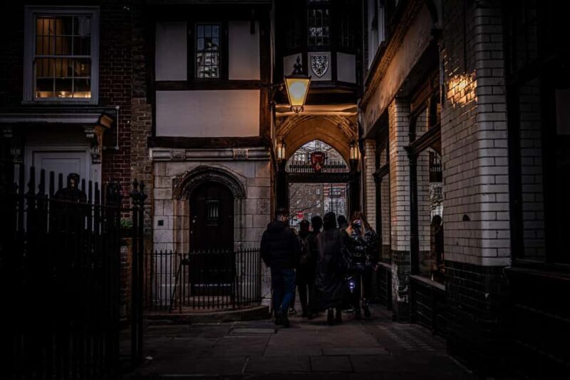 London Ghost Walking Tour: Tales of Terror & Mystery - Itinerary Breakdown: What Each Stop Offers