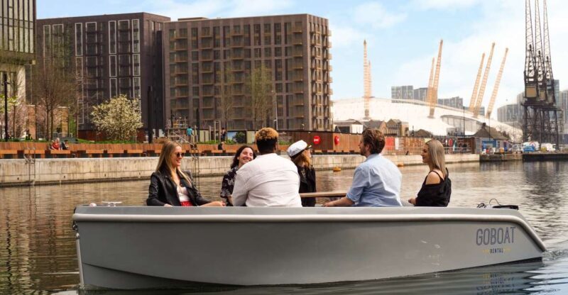 London: GoBoat Rental in Canary Wharf with London Docklands - A Practical Introduction to the GoBoat Experience