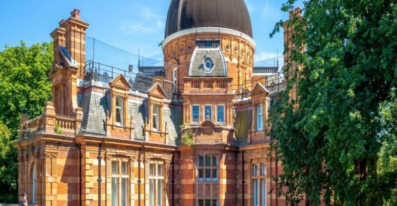 London: Greenwich Highlights Private Tour and Thames Cruise - Walking Through Greenwich’s Streets and Parks