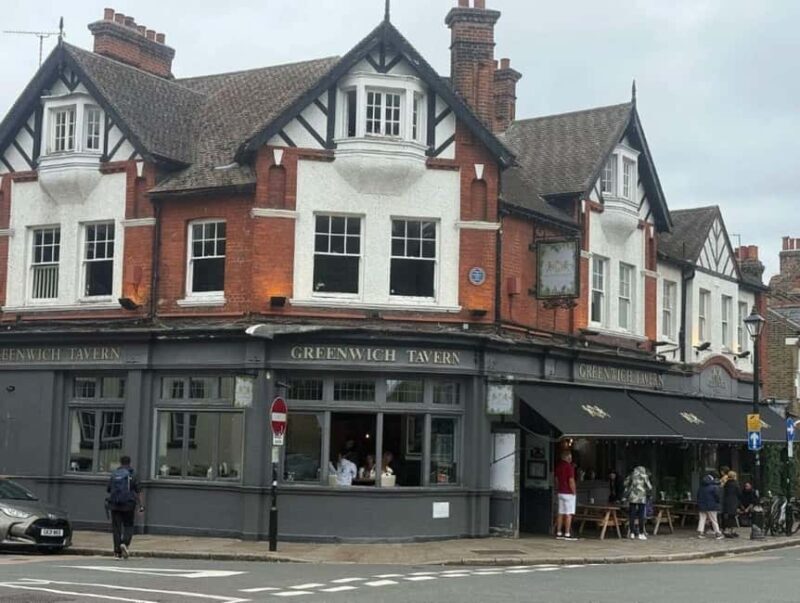 London: Greenwich Pub Crawl with Beer and Dinner Option - Why the Guide’s Stories Matter