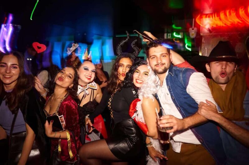 London: Halloween Pub Crawl with Afterparty - The Finale: Live Music and DJs