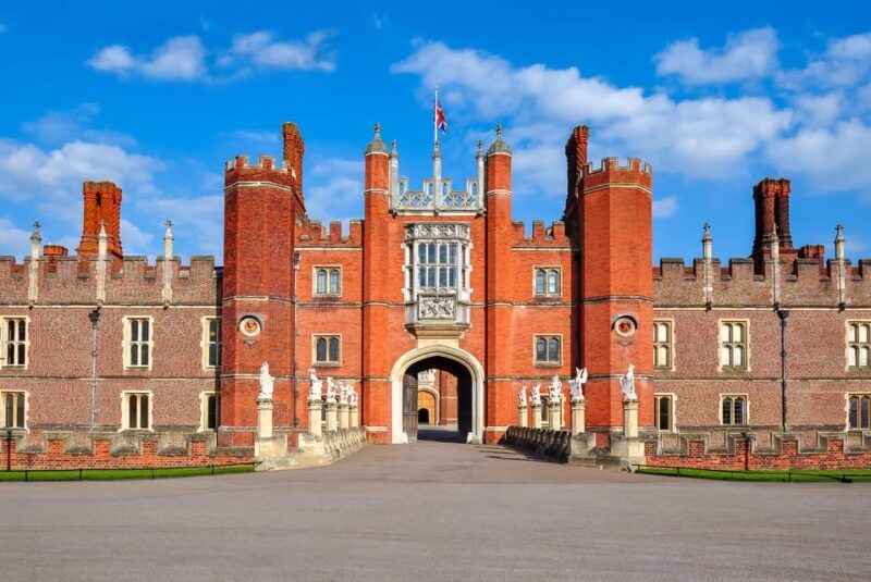 London: Hampton Court Palace Private Tour with Train Option - An In-Depth Look at the Tour Experience