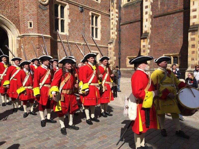 London: Hampton Court Private Guided Tour - The Sum Up