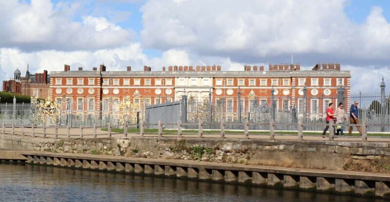 London: Hampton Court to Richmond River Thames Cruise - The Experience of Wildlife and Scenic Beauty