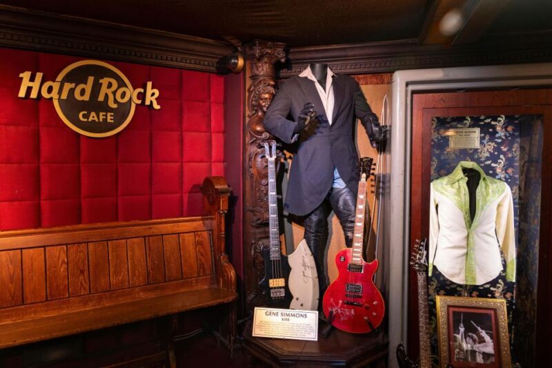 London: Hard Rock Walking Tour with Optional Lunch - Who Would Love This Tour?