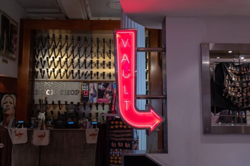 London: Hard Rock Walking Tour with Optional Lunch - Final Thoughts