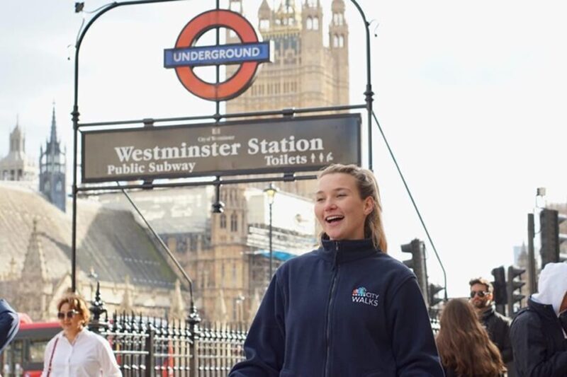 London Highlights Tour & Buckingham Palace Royal Mews Ticket - FAQs