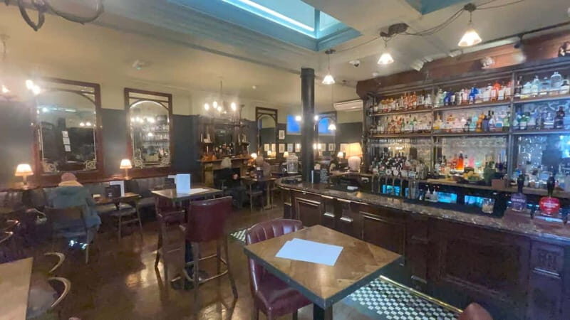 London: Historic Pub Walking Tour for Small Groups - The Sum Up