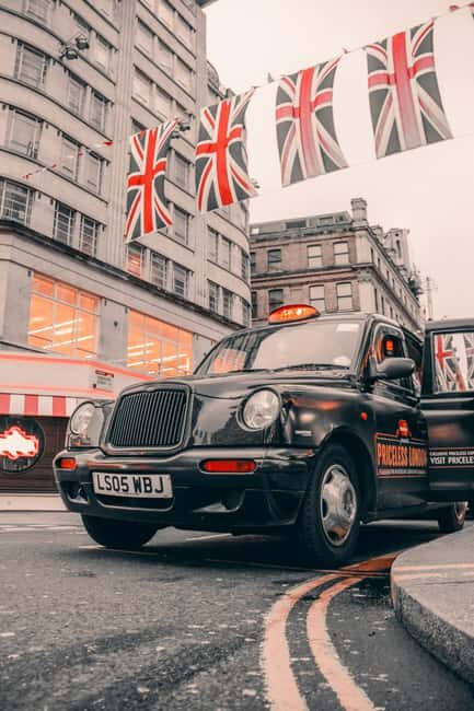London: Hop-On Hop-Off in an Iconic Black Cab - Introducing the Black Cab Tour: An Authentic London Experience