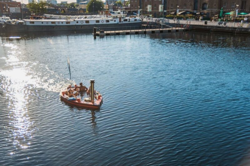 London: Hot Tub Boat Guided Historical Docklands Cruise - Key Points