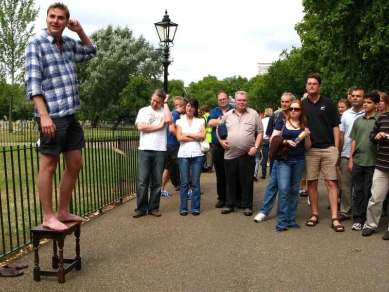London: Hyde Park and Kensington Gardens Walking Tour - Key Points