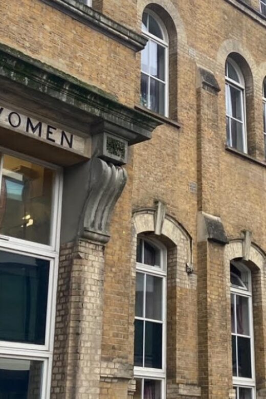 London: Jack The Ripper Walking Tour - The Guides: Knowledge & Storytelling