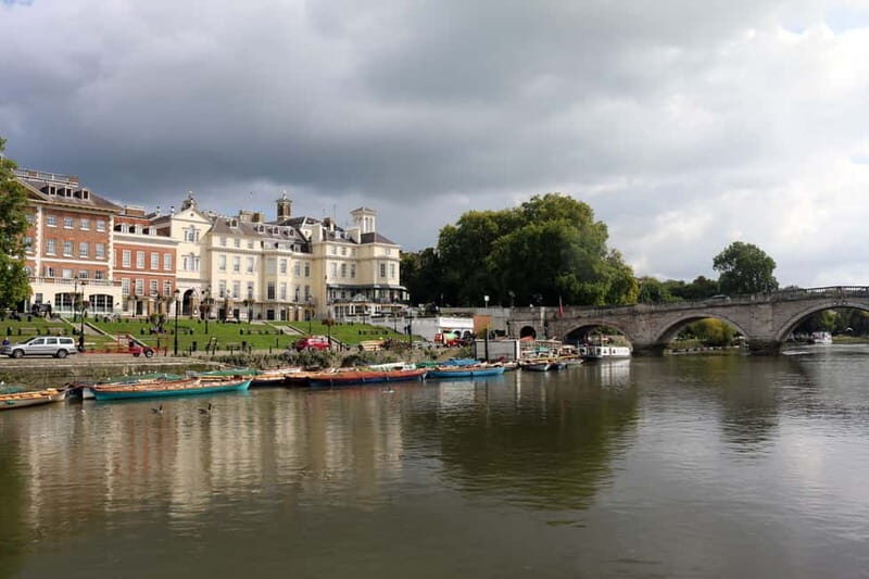 London: Kew to Hampton Court River Thames Cruise - An In-Depth Look at the Thames Cruise Experience