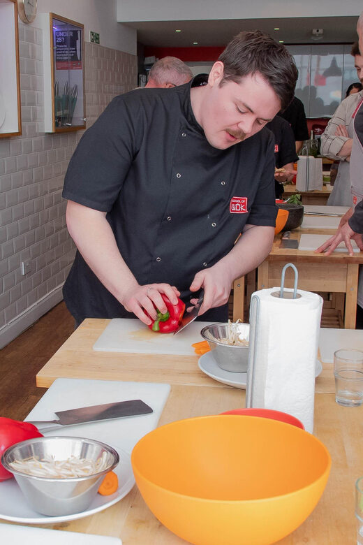 London: Korean Bibimbap Cookery Class with Wine - Who Should Consider This Experience?