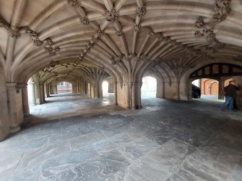 London: Legal Walking Tour of Inns of Court and Royal Courts - Key Points