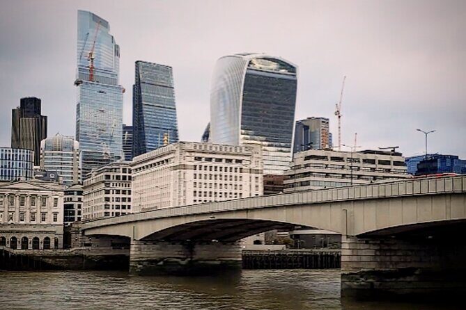 London Past & Present Backstreet Historical Tour - The Sum Up
