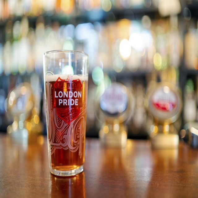 London: Private Beer and Food Tasting Tour in City Center - The Venues and Atmosphere