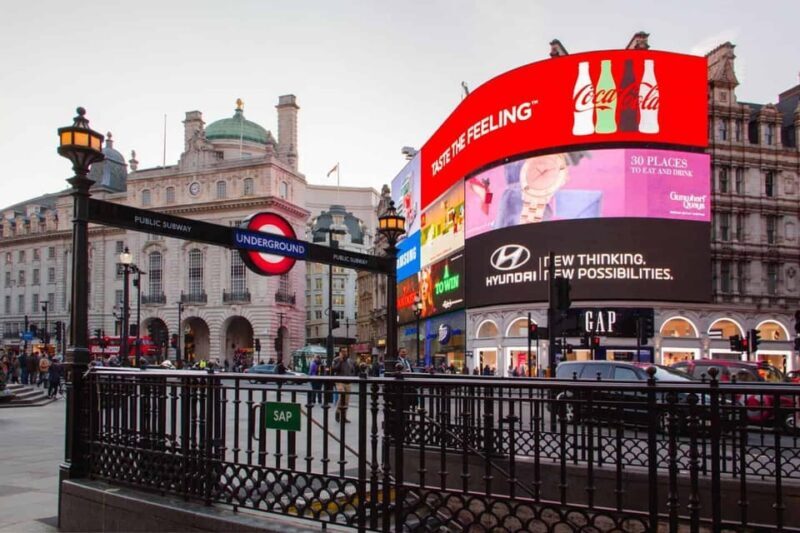 London: Private Black Cab City Tour With Hotel Pick-Up - What the Experience Feels Like