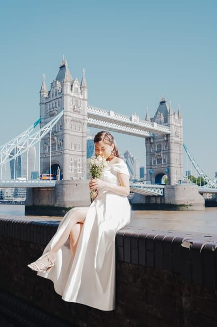 London Private Couple Photoshoot With Cinematic Style - Key Points